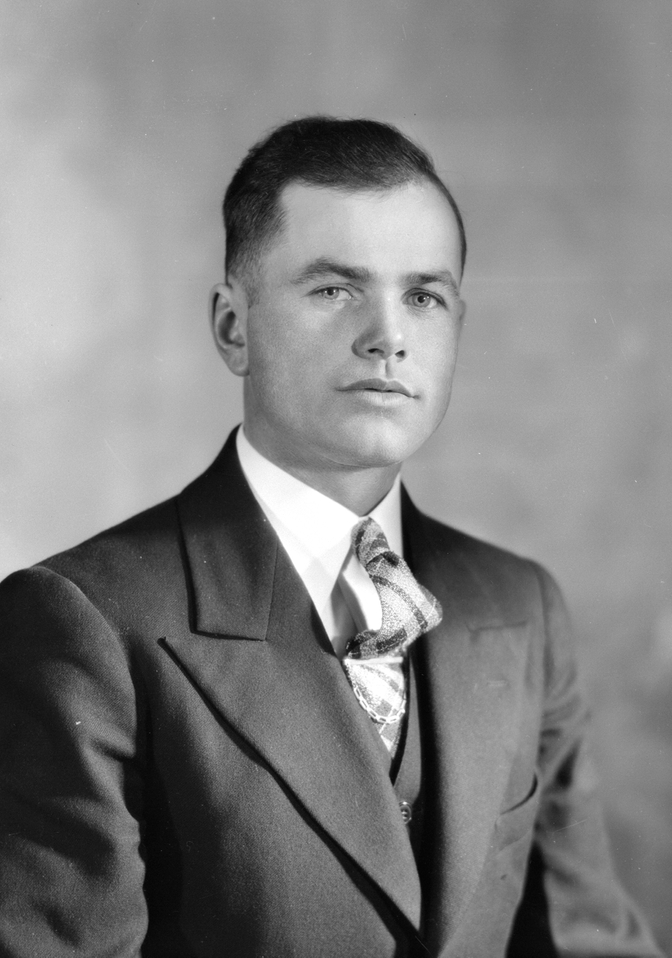 Nº L19558A › M. J. François Lebel - Cyberphotos